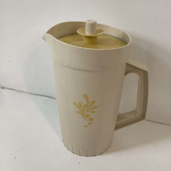 Tupperware | Kitchen | Vintage Tupperware Almond Harvest Pitcher | Poshmark